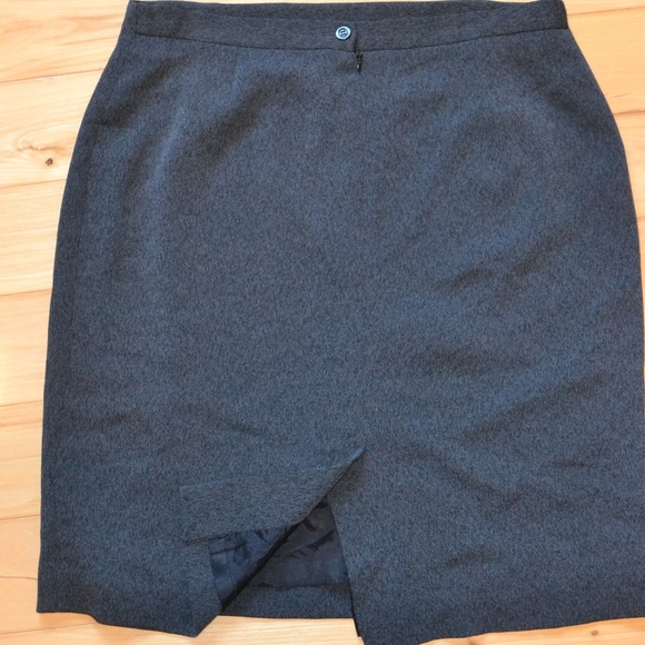 Alex Garfield | Skirts | Alex Garfield Gray 4 Straight Skirt Crepe ...